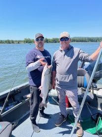 Summer chinook - Rainier Fishing Report - FishingBooker